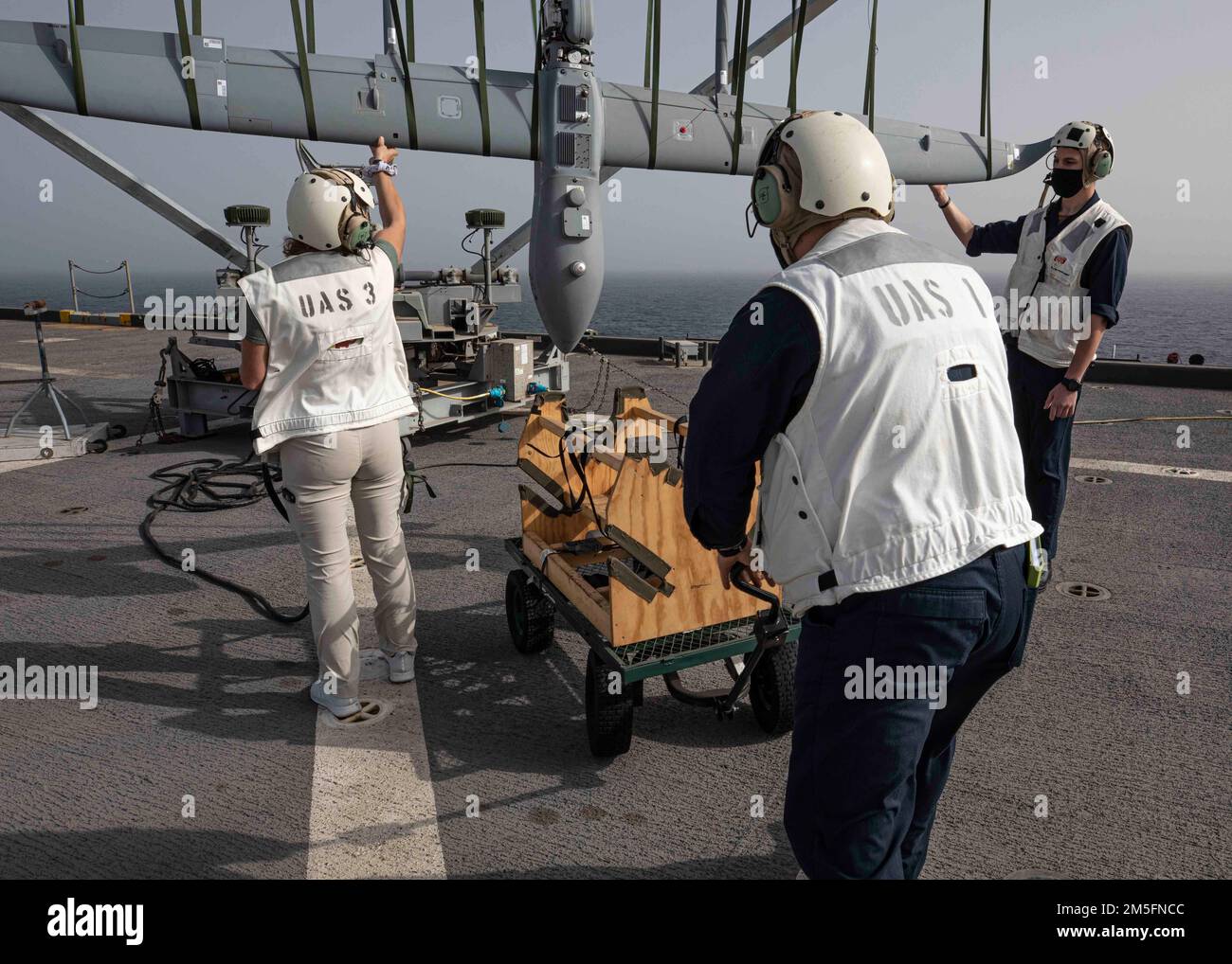 210314-N-TI693-2139 ATLANTIC OCEAN (March 14, 2022) Intelligence ...