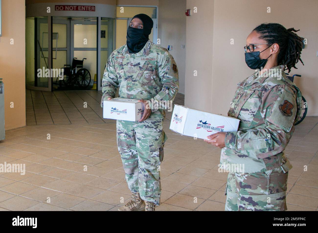 Members of the Virgin Islands National Guard serving on COVID-19 orders ...