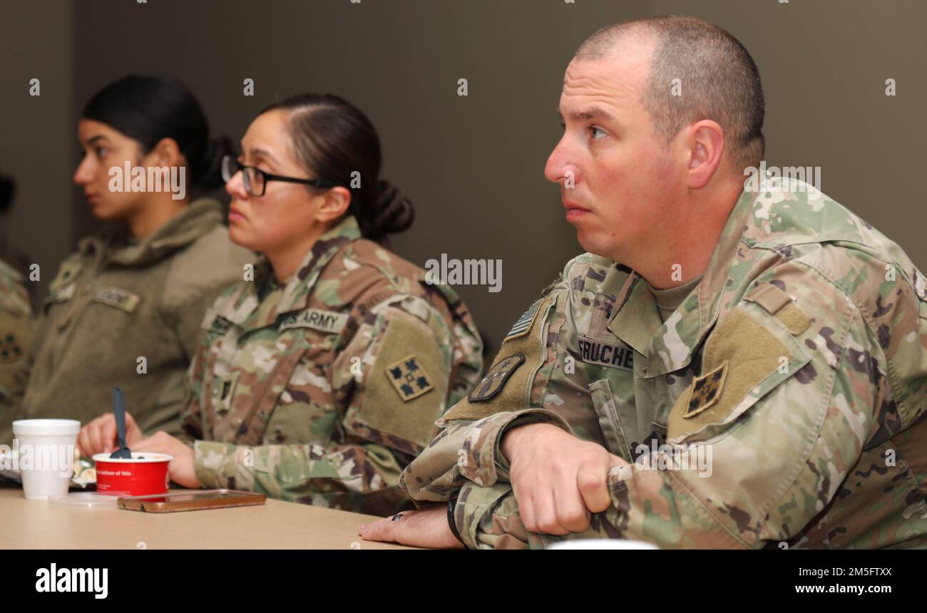 Soldiers with Headquarters and Headquarters Company, 2nd Stryker ...