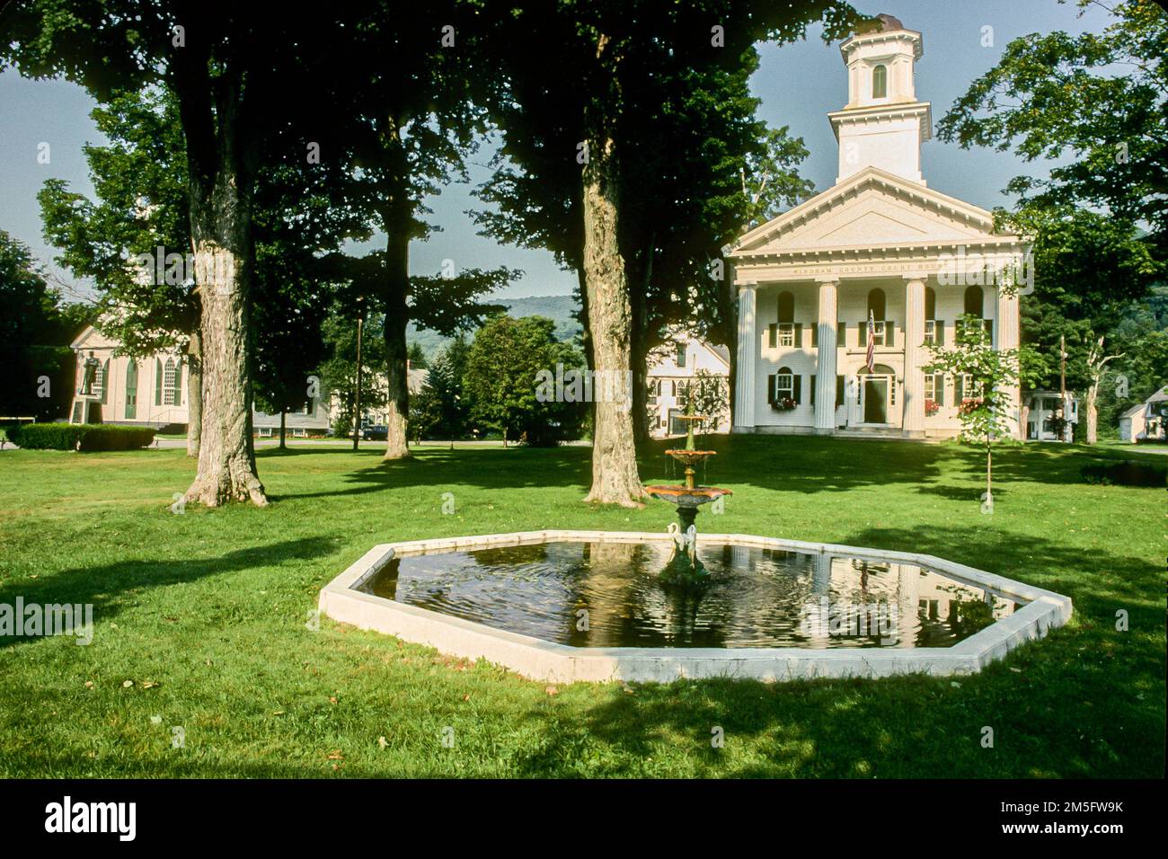 Country courthouse hi-res stock photography and images - Alamy