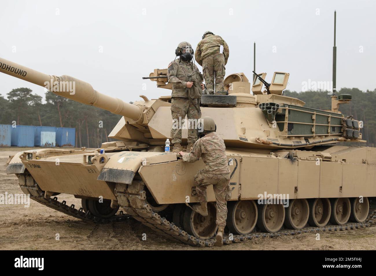 Soldiers assigned to 2nd Battalion, 34th Armored Regiment, 1st Armored ...