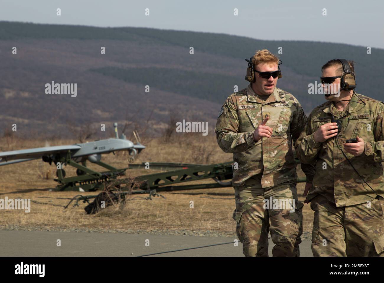 U s army personnel launch hi-res stock photography and images - Alamy