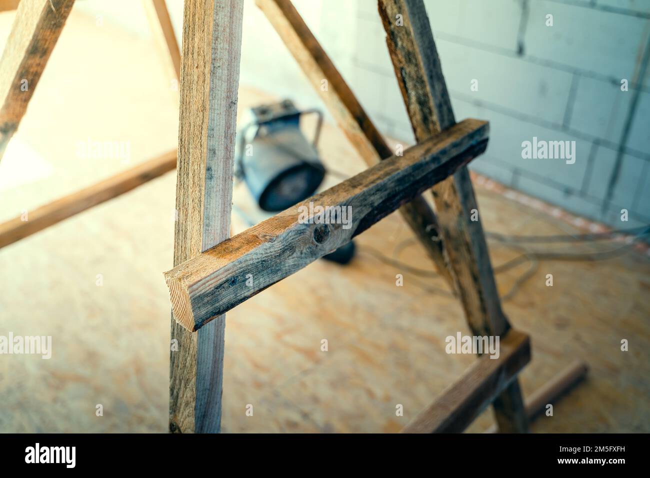 Scaffolding ladder beams hi-res stock photography and images - Alamy