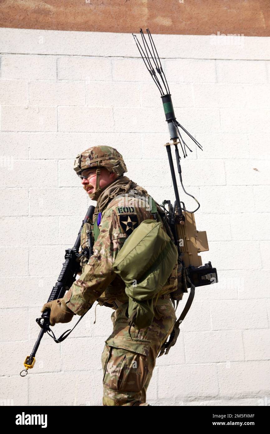 U.S. Army Soldier assigned to the 718th Ordnance Company participates ...