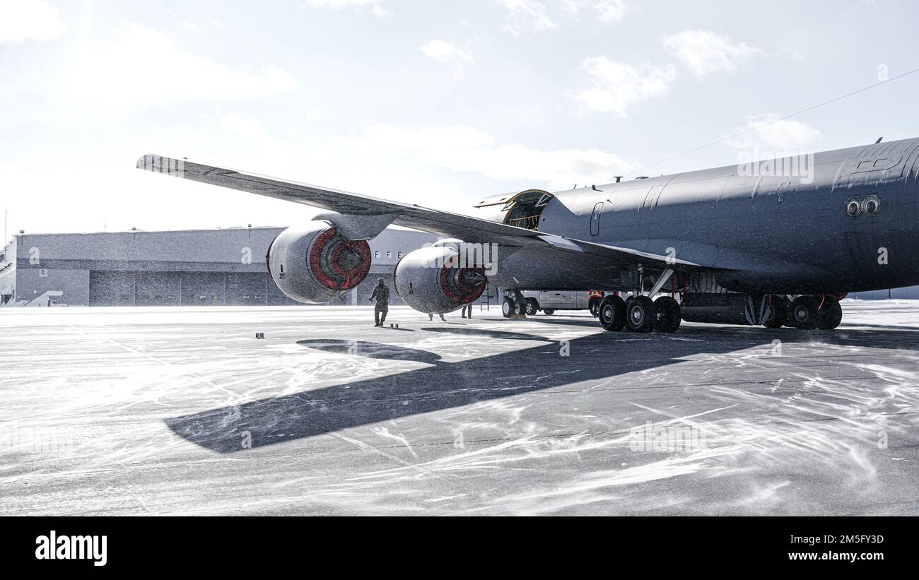 Maintainers assigned to the 6th Maintenance Group perform post-flight ...