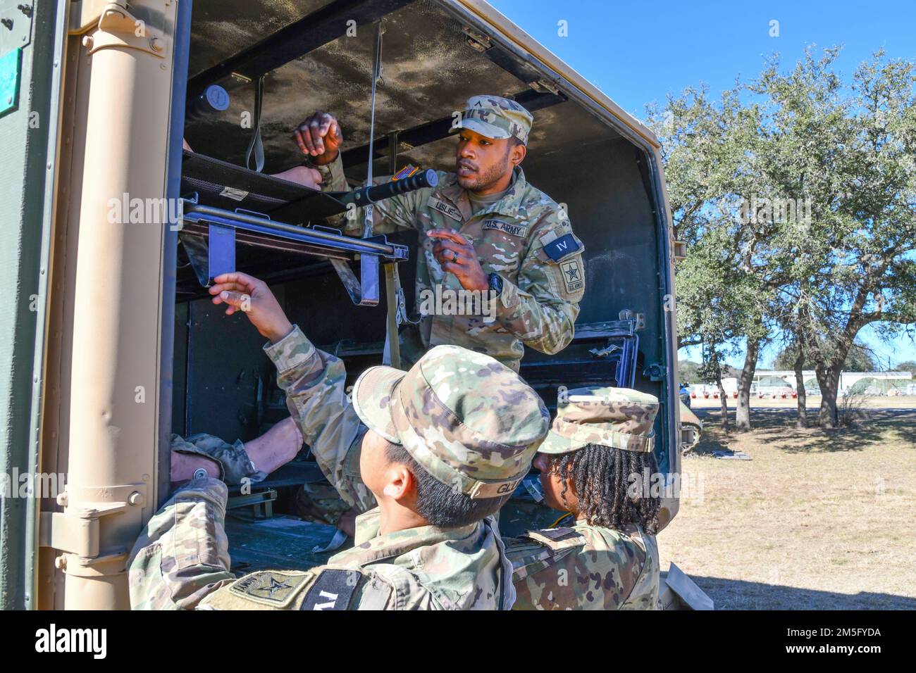 Pvt. Lyhjon Leslie, an Advanced Individual Training (AIT) Soldier ...
