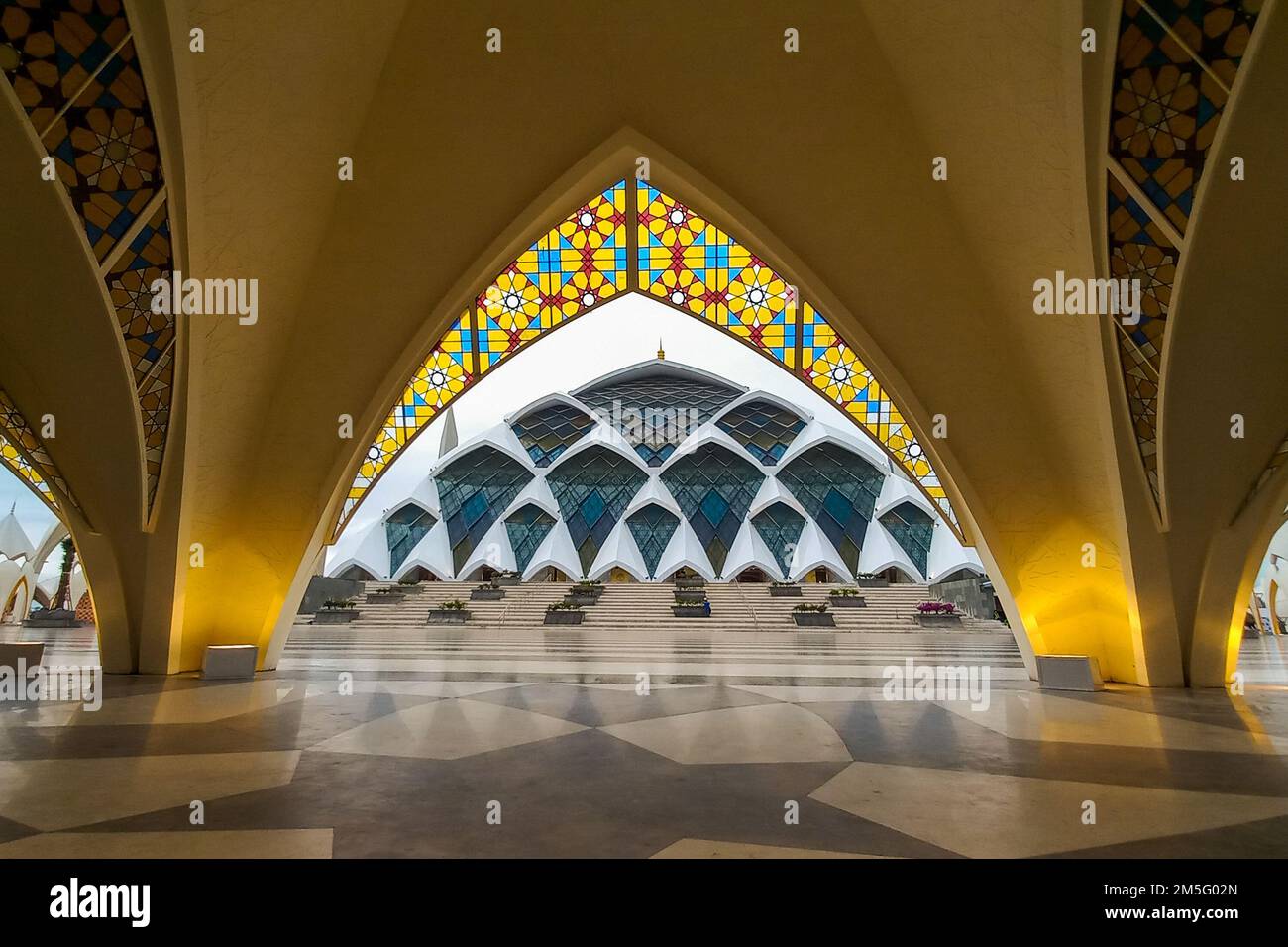 View of Al Jabbar Mosque in Bandung. Masjid Raya Al-Jabbar can ...