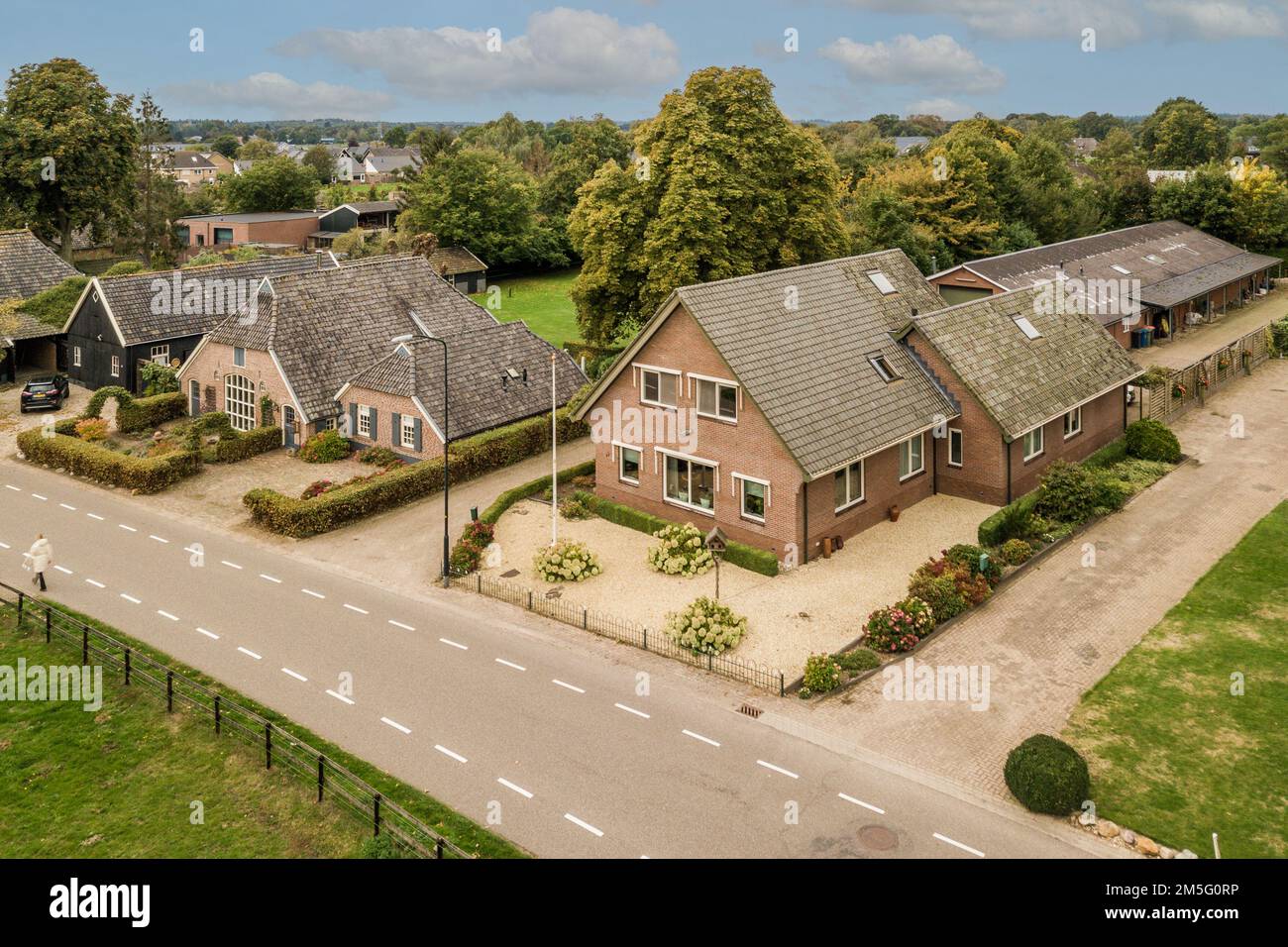 Village road with houses by side hi-res stock photography and images ...