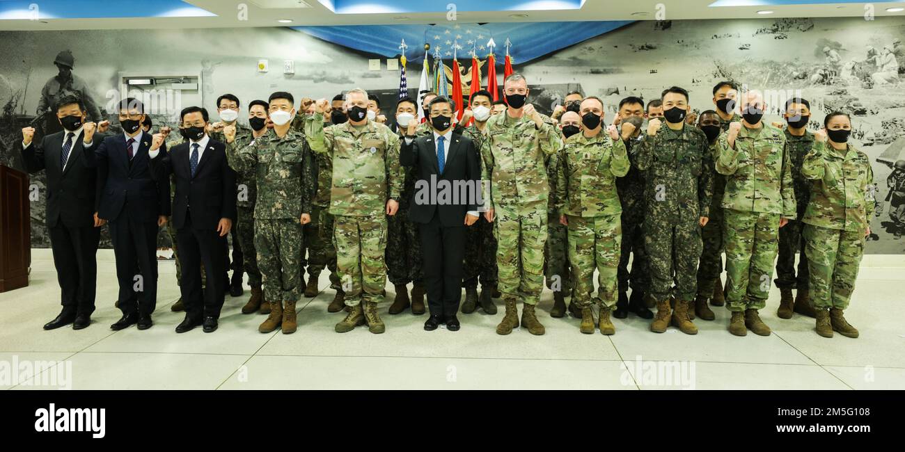 Members of Republic of Korea Ministry of Defense, United Nations ...