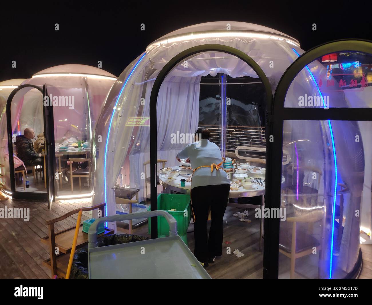 The return-capsule-shaped private rooms of a restaurant attract many ...