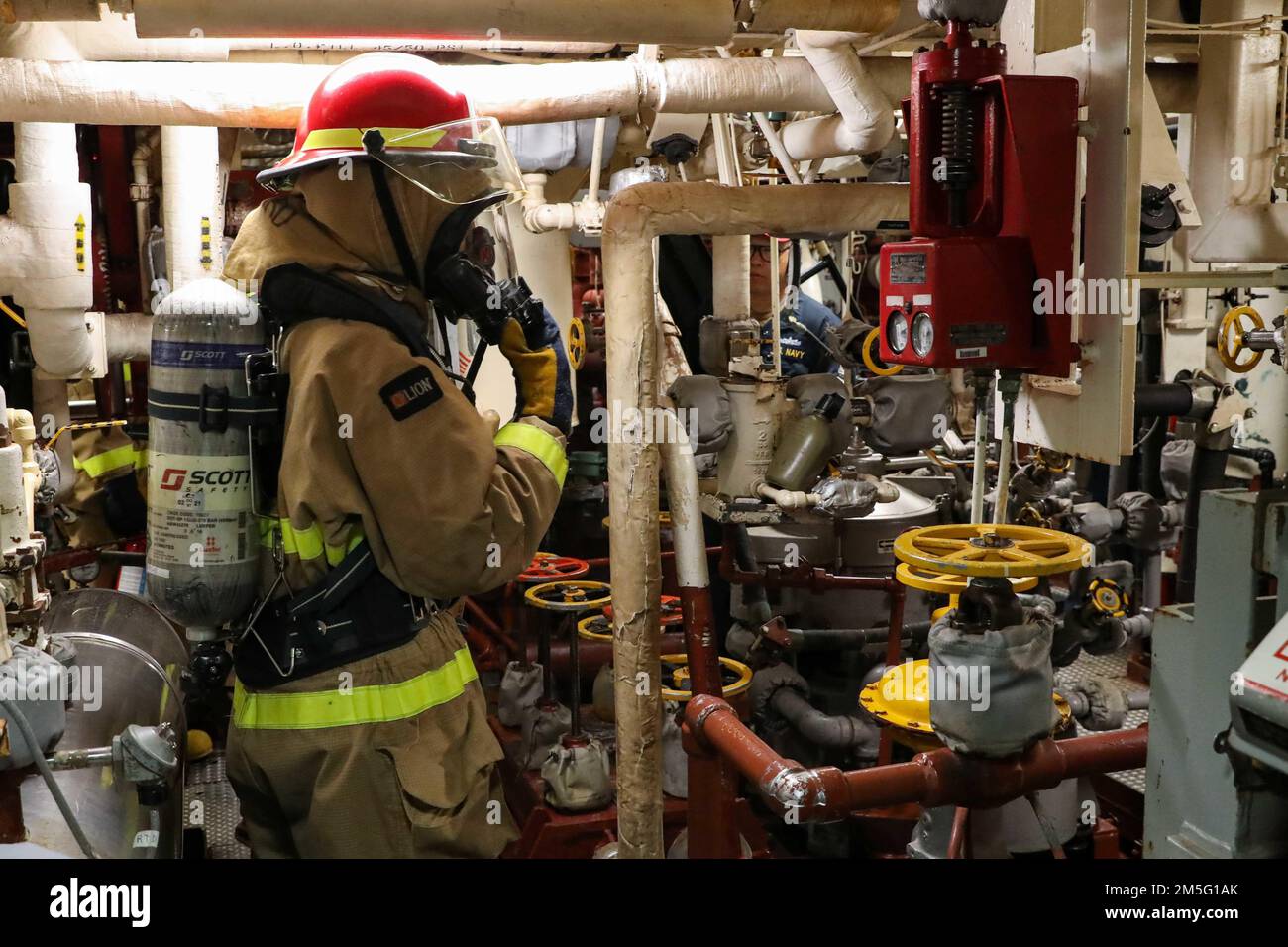 Engine room fire drill hi-res stock photography and images - Alamy