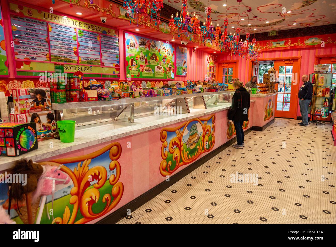 Sloans ice cream shop hi-res stock photography and images - Alamy