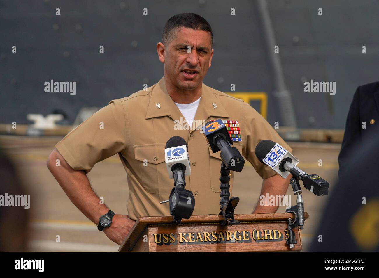 Uss wasp commanding officer hi-res stock photography and images - Alamy