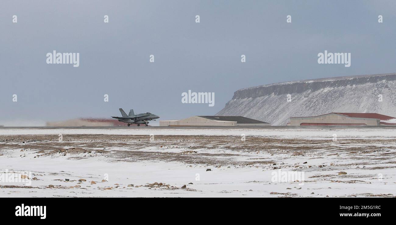 Royal Canadian Air Force CF-18 fighter jets from 425 Squadron departs ...