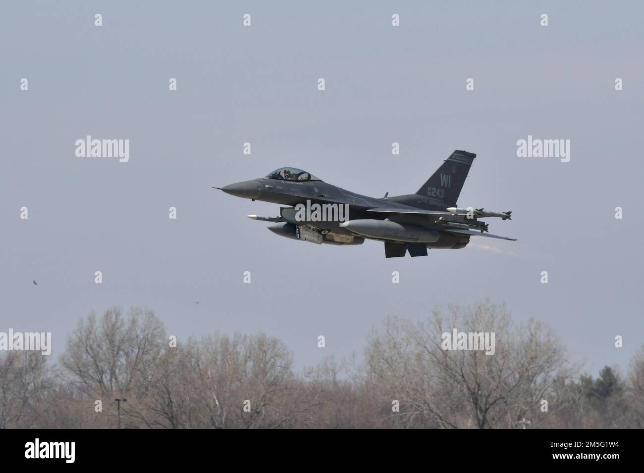 A U.S. Air Force F-16 Fighting Falcon aircraft assigned to the ...