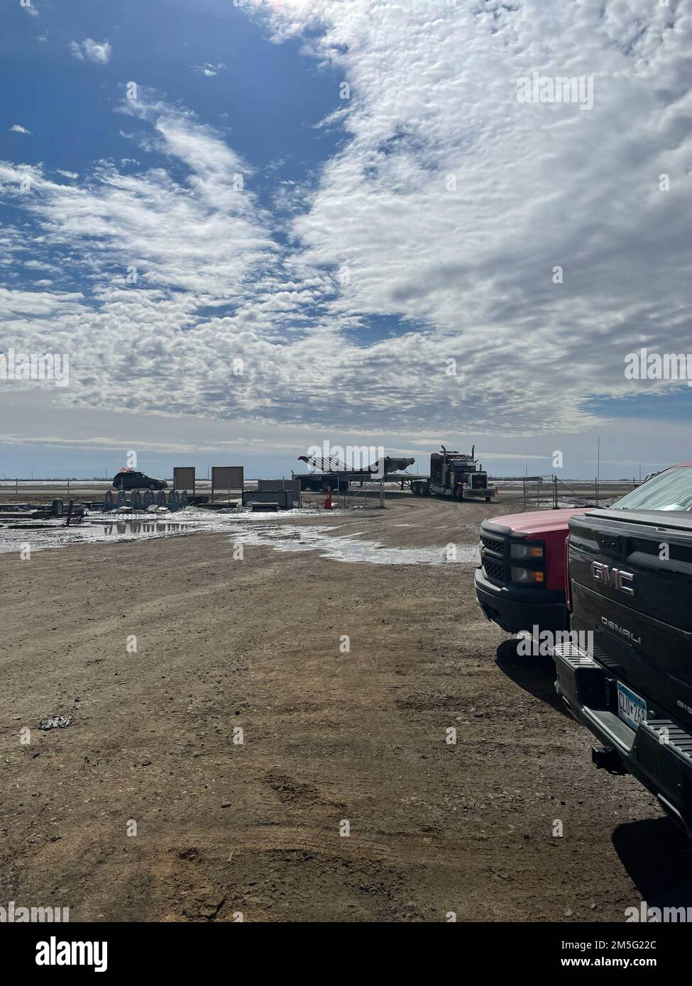 First steel gate enters Diversion Inlet site Stock Photo - Alamy