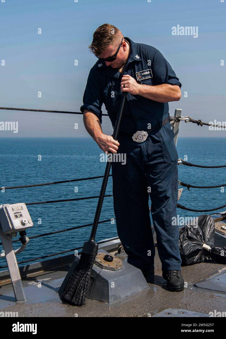 ARABIAN GULF (March 16, 2022) Gunner’s Mate 1st Class Jeffery Watson ...