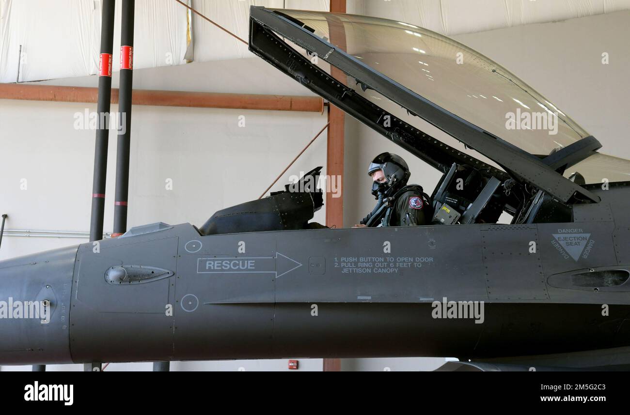 113th wing hi-res stock photography and images - Alamy