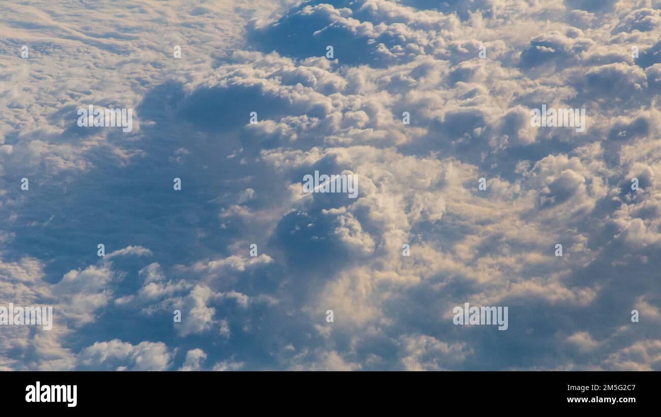 Moving white clouds across sky hi-res stock photography and images - Alamy