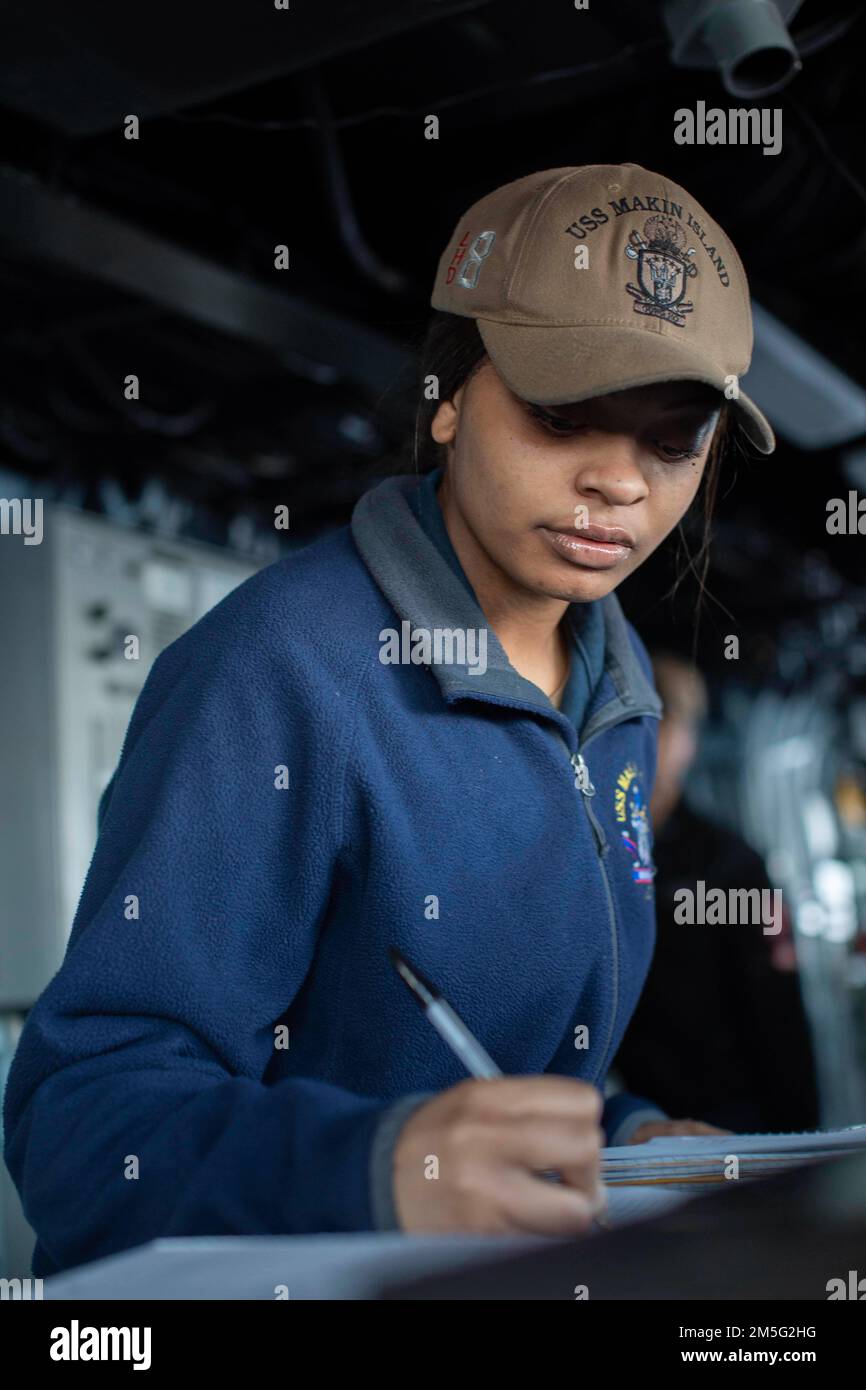 220316-N-VS068-1010 PACIFIC OCEAN (March16, 2022) – Quartermaster 3rd ...