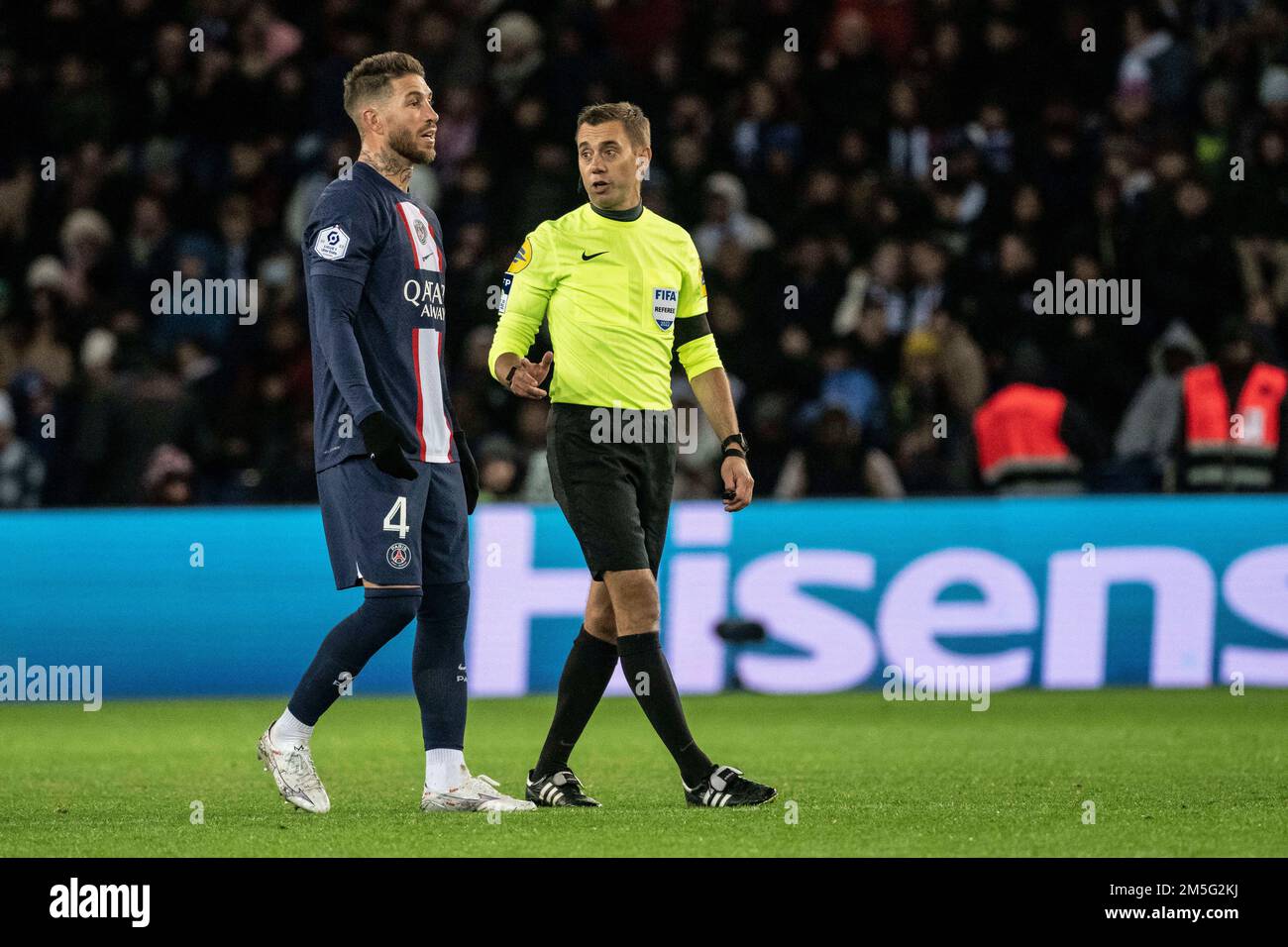 Clement Turpin during the French L1 football match between Paris Saint ...