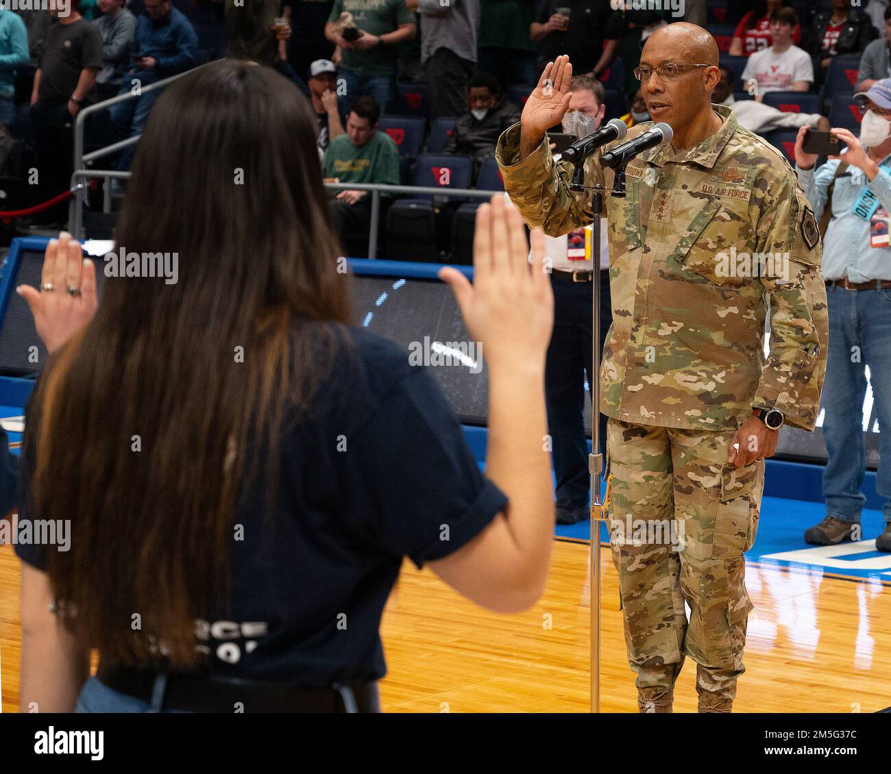 000 airmen hi-res stock photography and images - Alamy