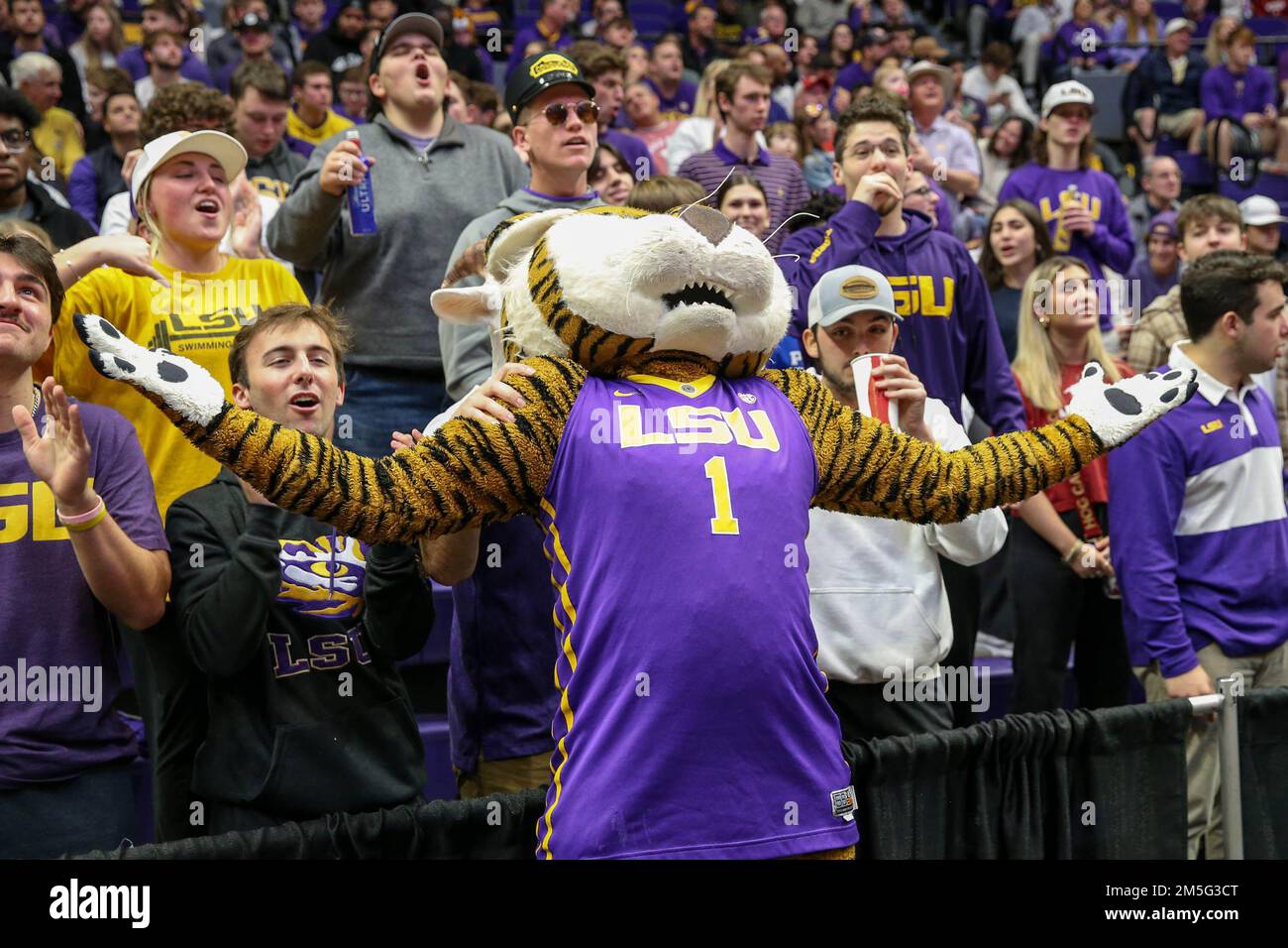 Baton Rouge, LA, USA. 28th Dec, 2022. LSU's mascot Mike the Tiger ...