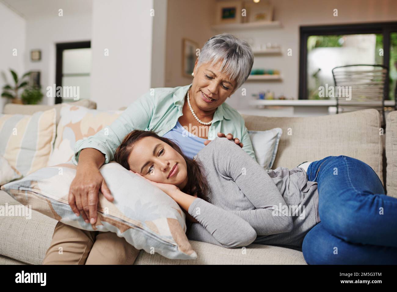 Mature moms hi-res stock photography and images - Alamy