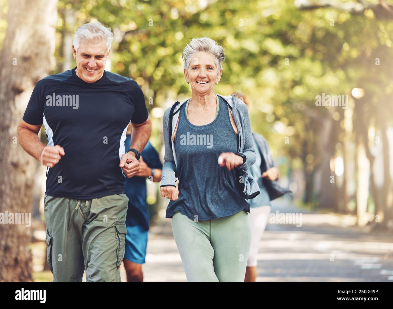 Group park hi-res stock photography and images - Alamy