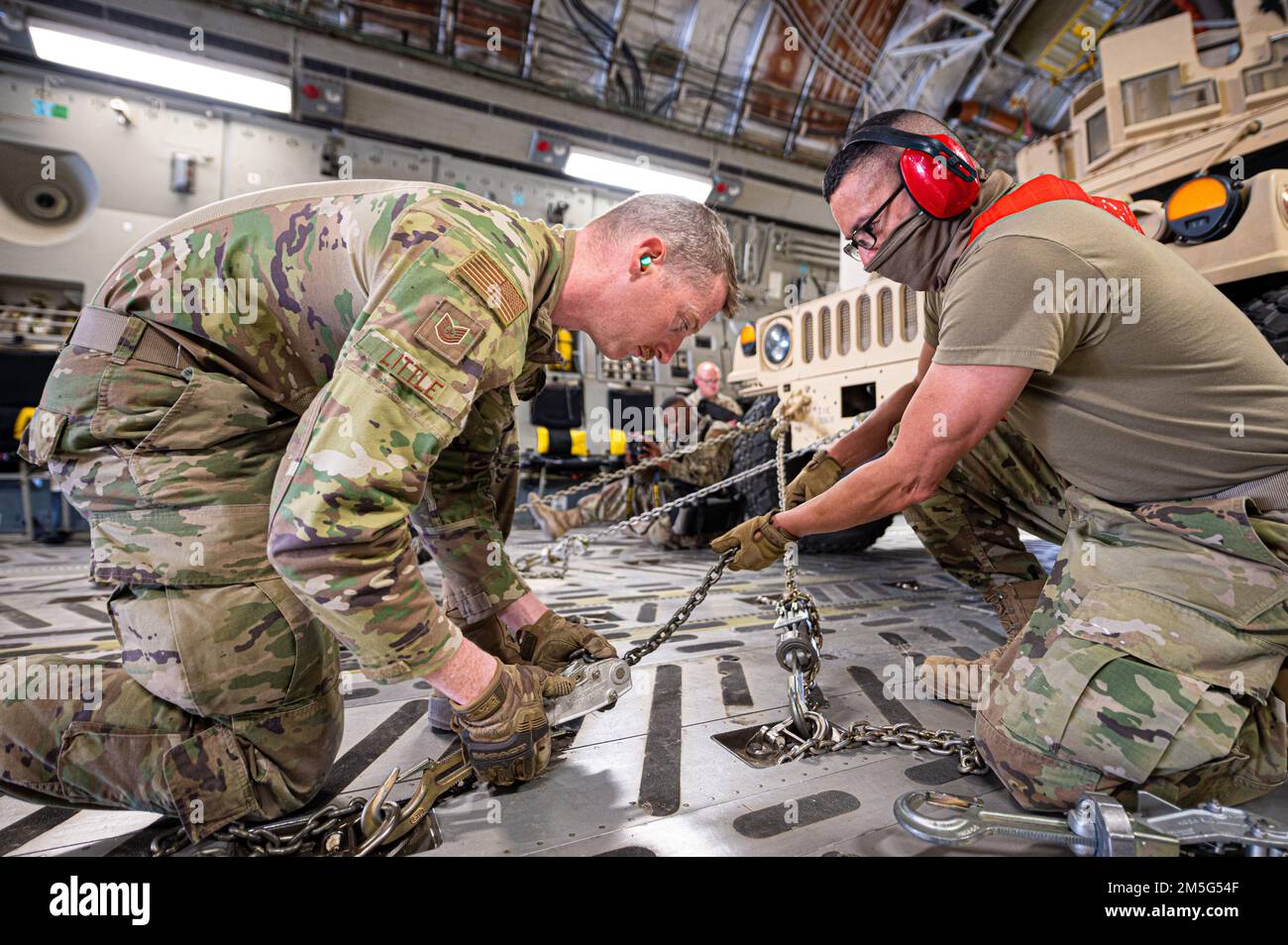 U.S. Airmen assigned to the 386th Expeditionary Logistics Readiness ...