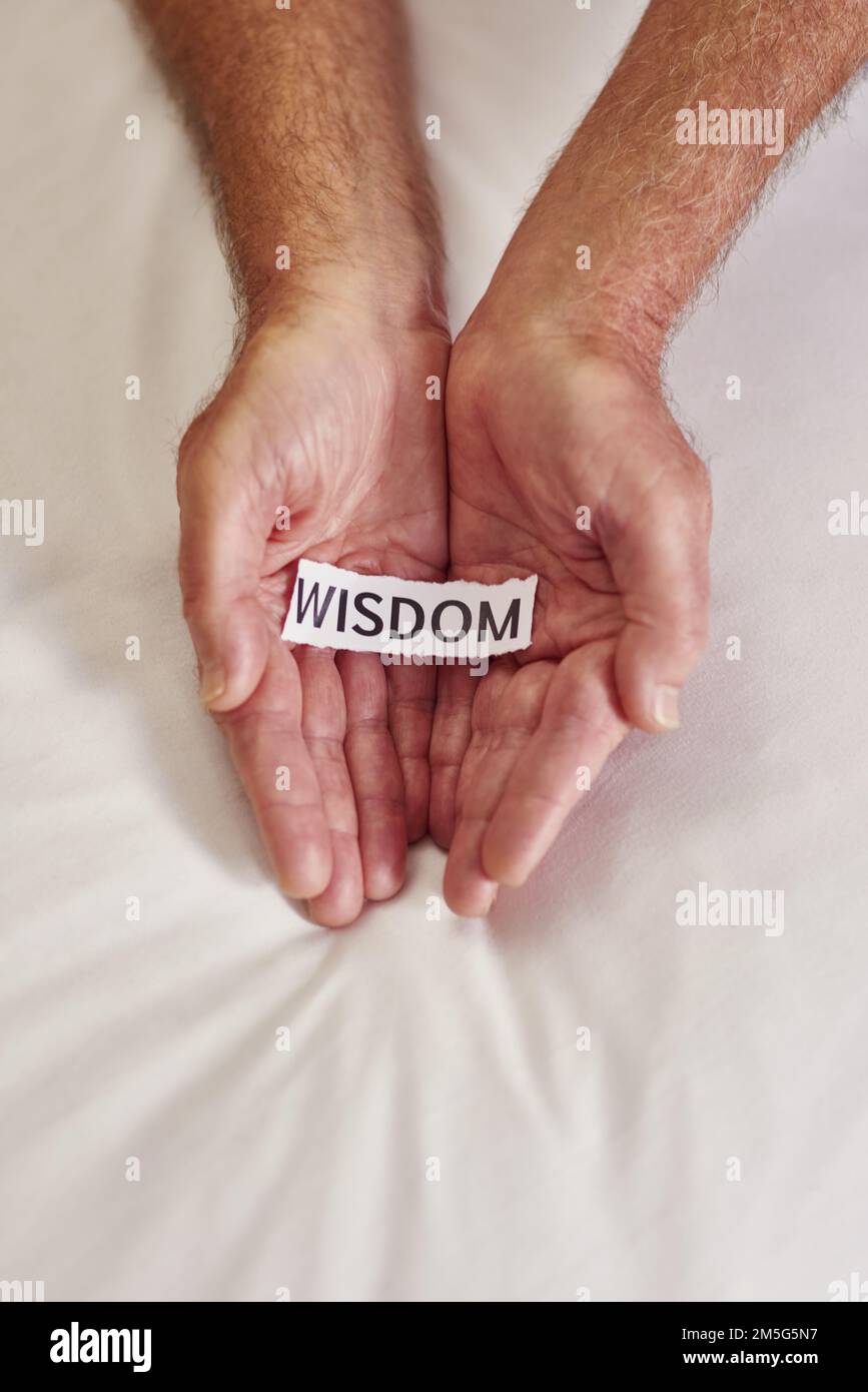 Man holding piece of paper hi-res stock photography and images - Alamy
