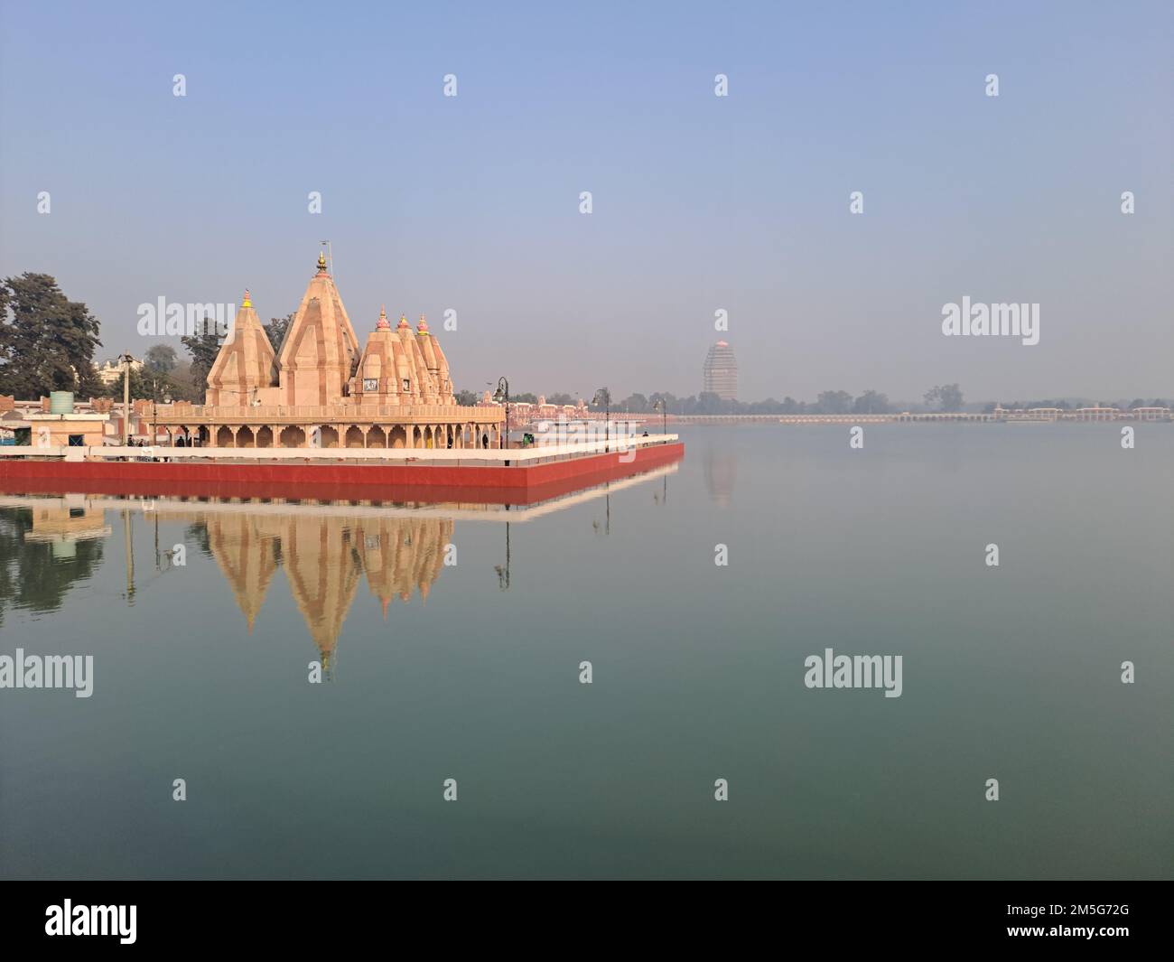 Shri Sarveshwar Mahadev Temple at Brahma Sarovar in Kurukshetra ...