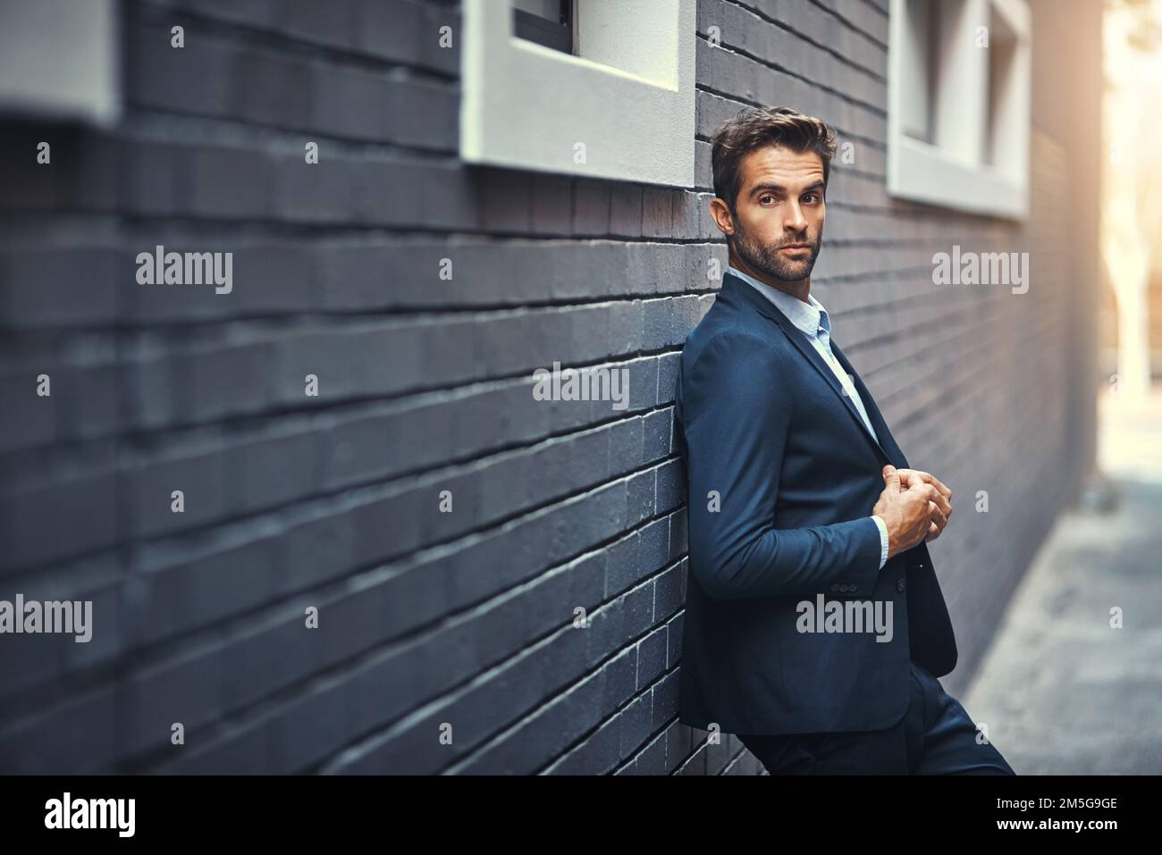 Dressed to impress hi-res stock photography and images - Alamy