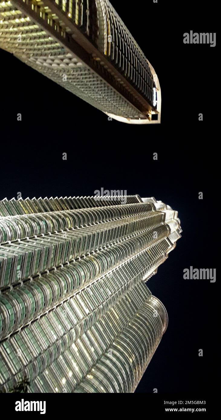 Petronas Twin Towers in Kuala lumpur City, Malaysia (The Tallest Towers ...