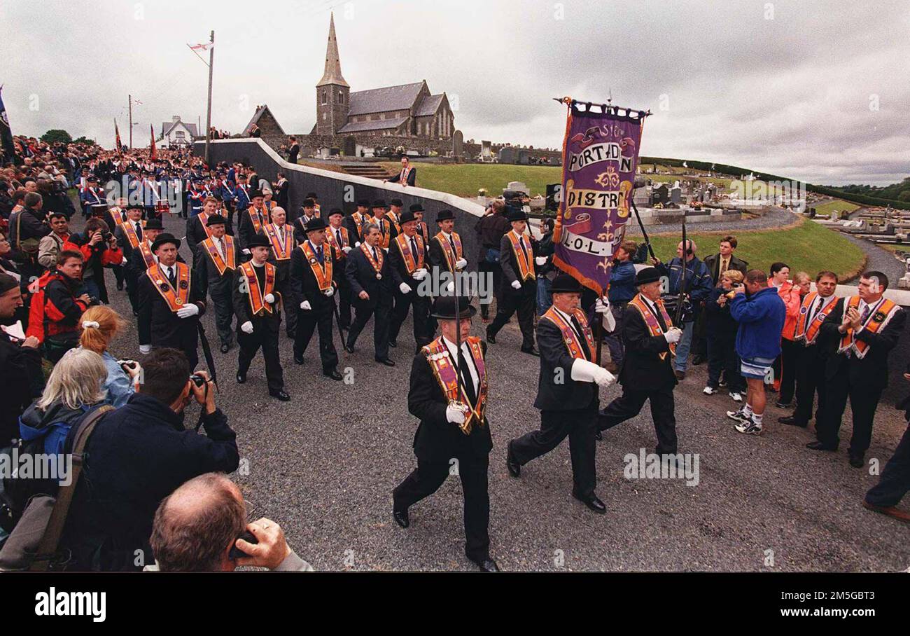 File photo dated 05/07/98 of members of the Portadown Lodge of the ...