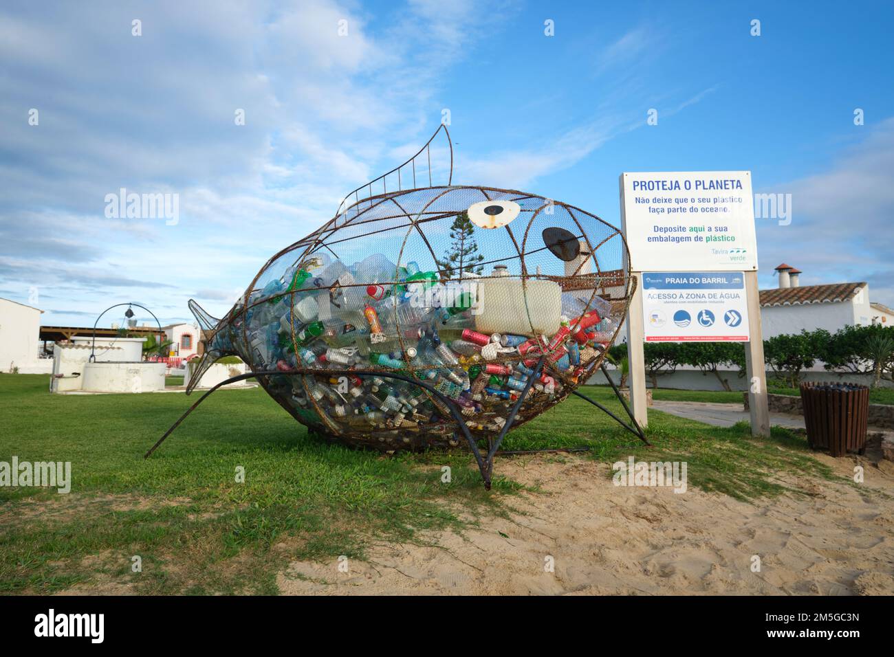Upcycling plastic bottles hi-res stock photography and images - Alamy