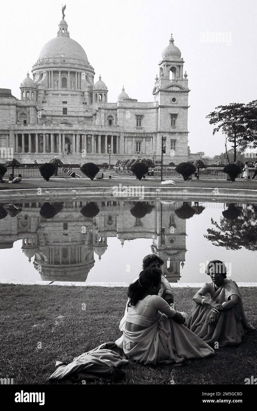 November 1991, Kolkata, India. The iconic Queen Victoria memorial at ...