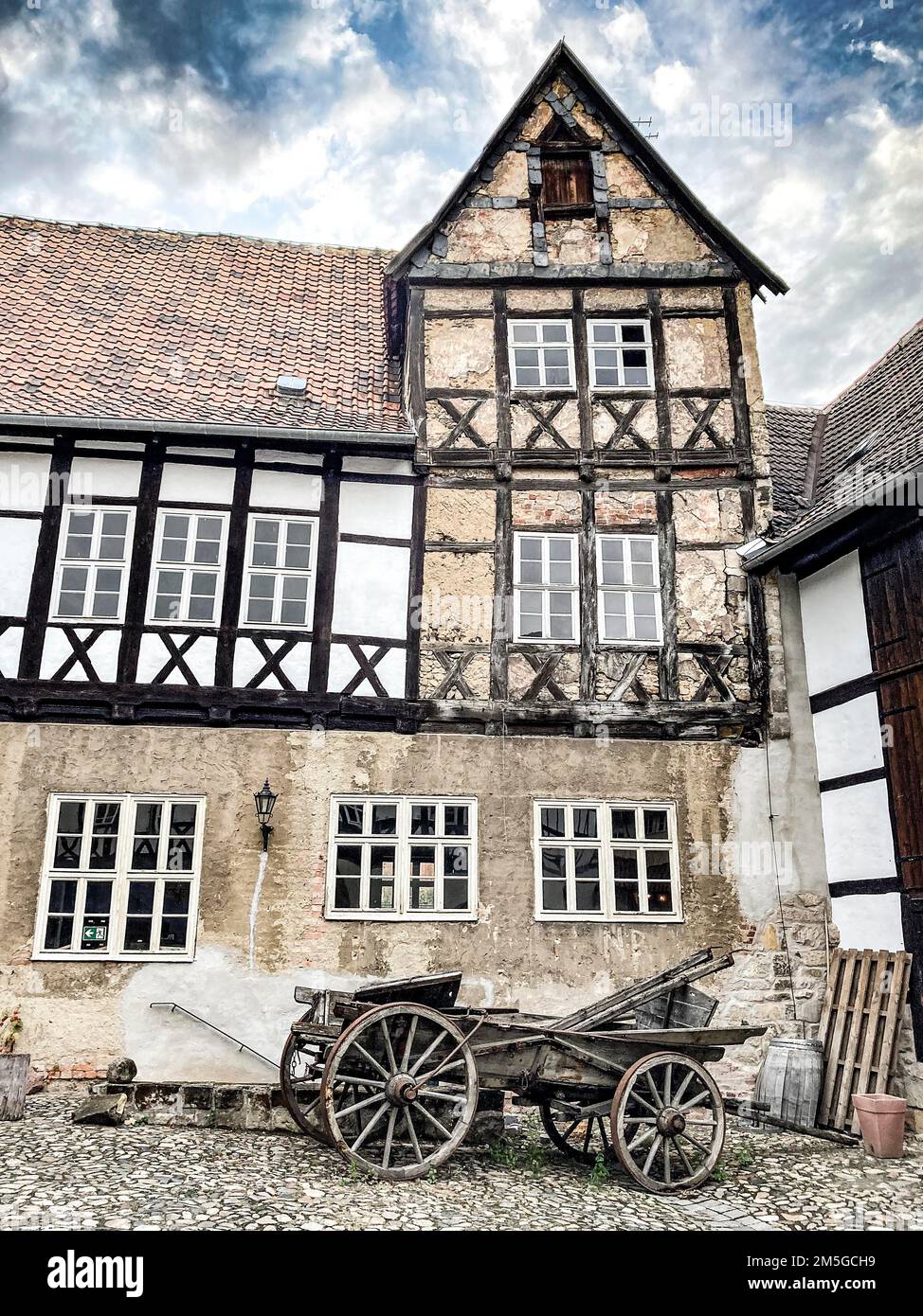 Restored 16th century farm hi-res stock photography and images - Alamy