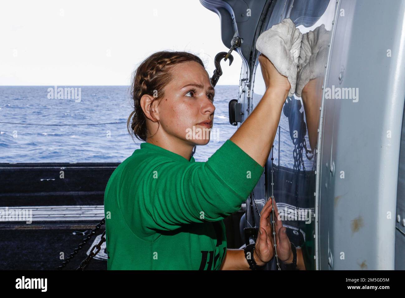 PHILIPPINE SEA (March 17, 2022) Aviation Machinist’s Mate 2nd Class ...