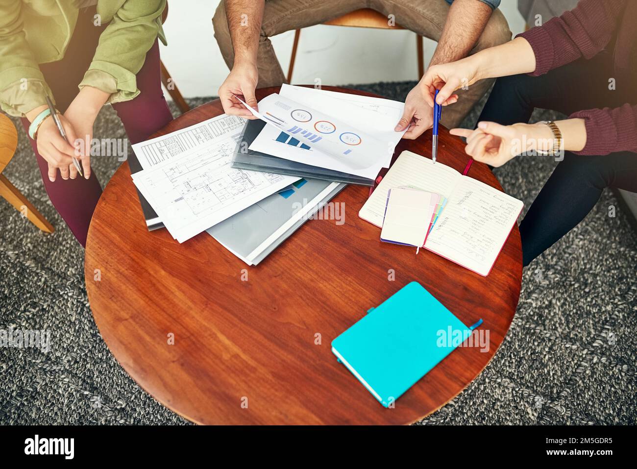 Progress reports hi-res stock photography and images - Alamy