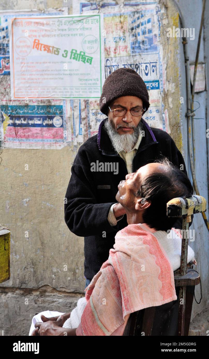 Indian man shaving hi-res stock photography and images - Alamy