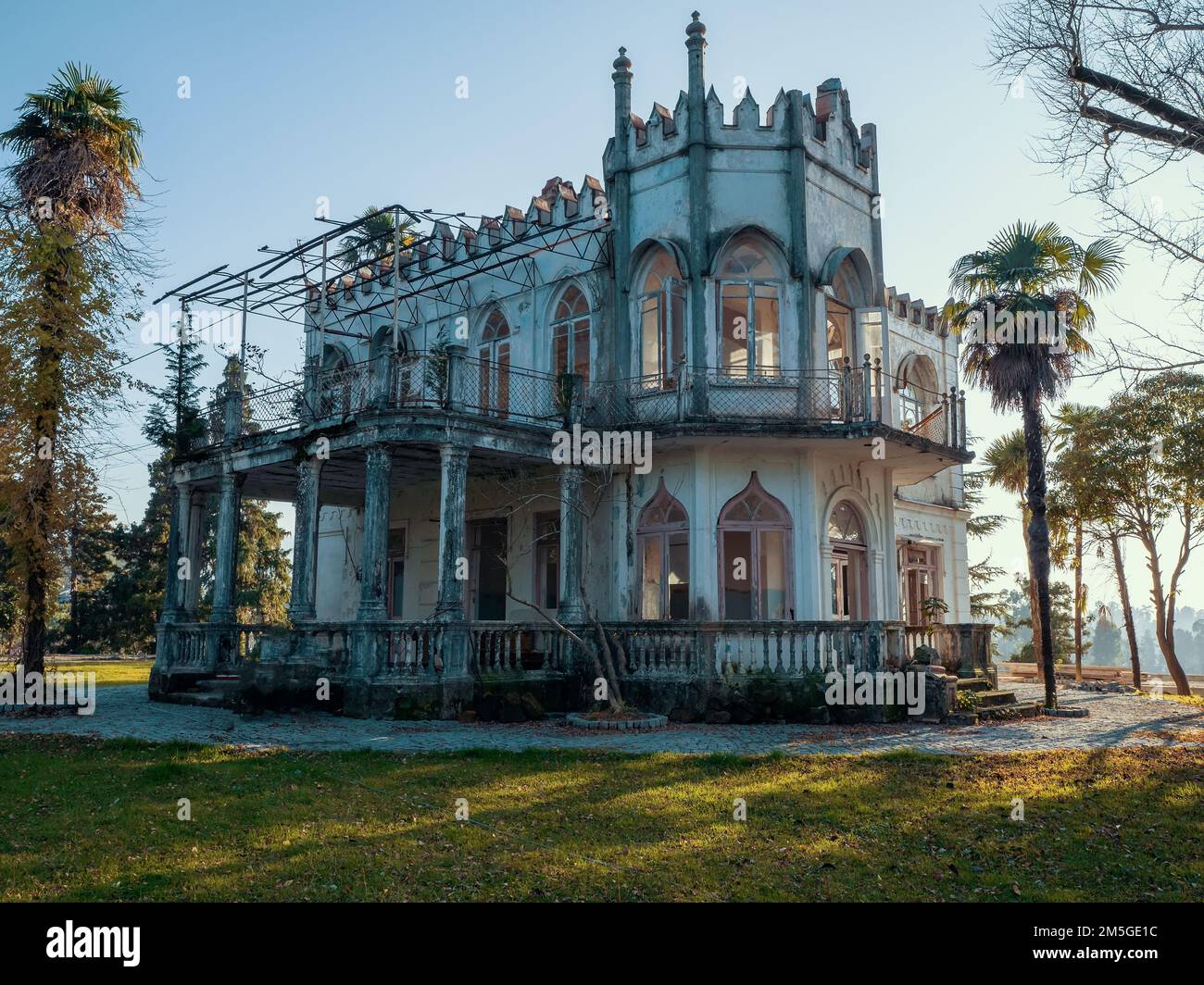 Haunted Castle Facades Into The Black Halloween Haunt Review: Terror