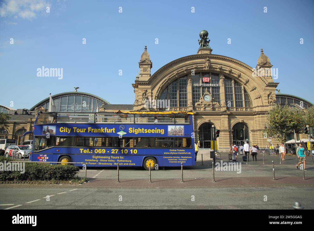 Building from the main station with City Tour Sightseeing Bus, Omnibus ...