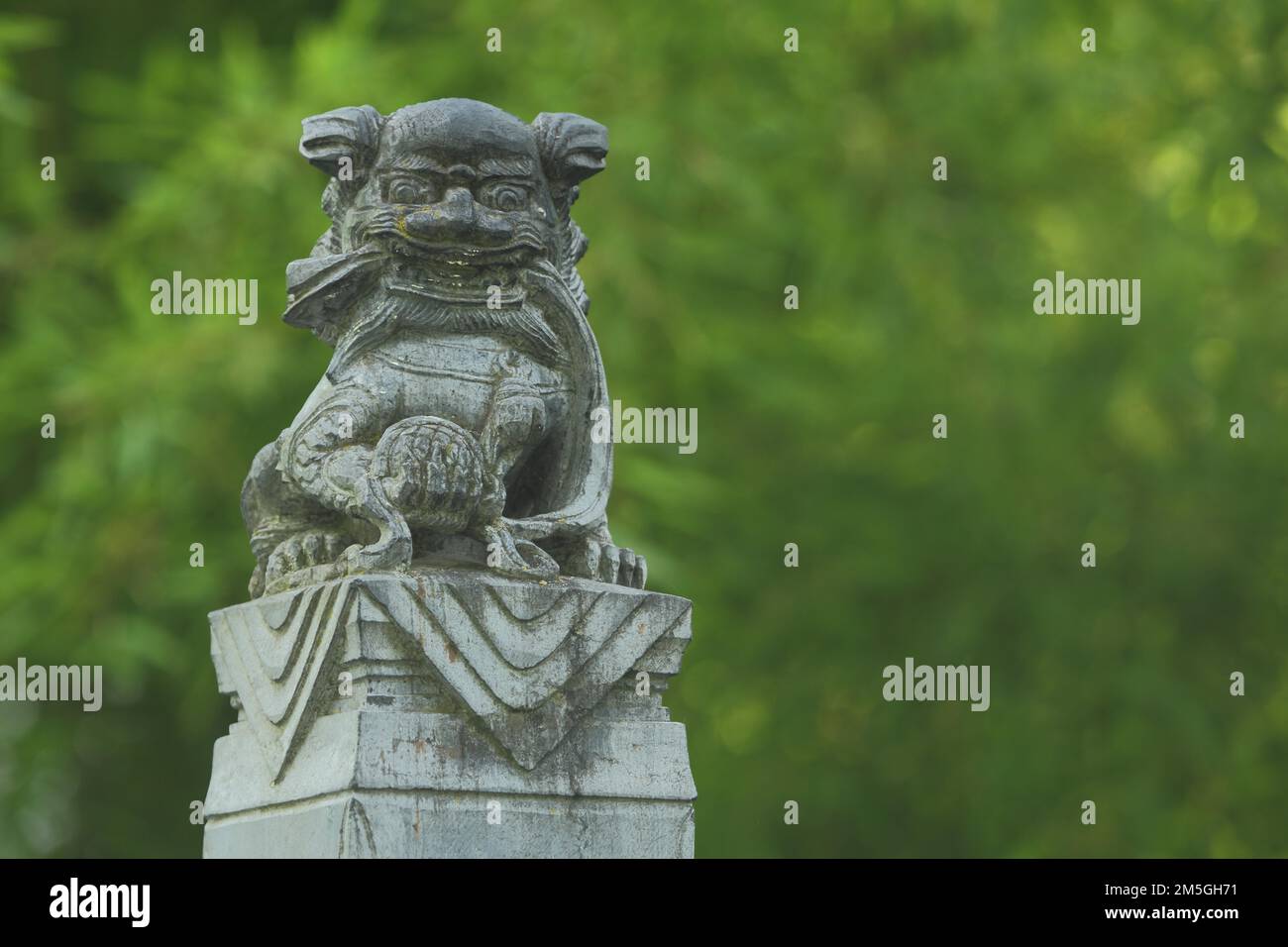 Mythical creature made of stone in the Chinese Garden, Garden of ...