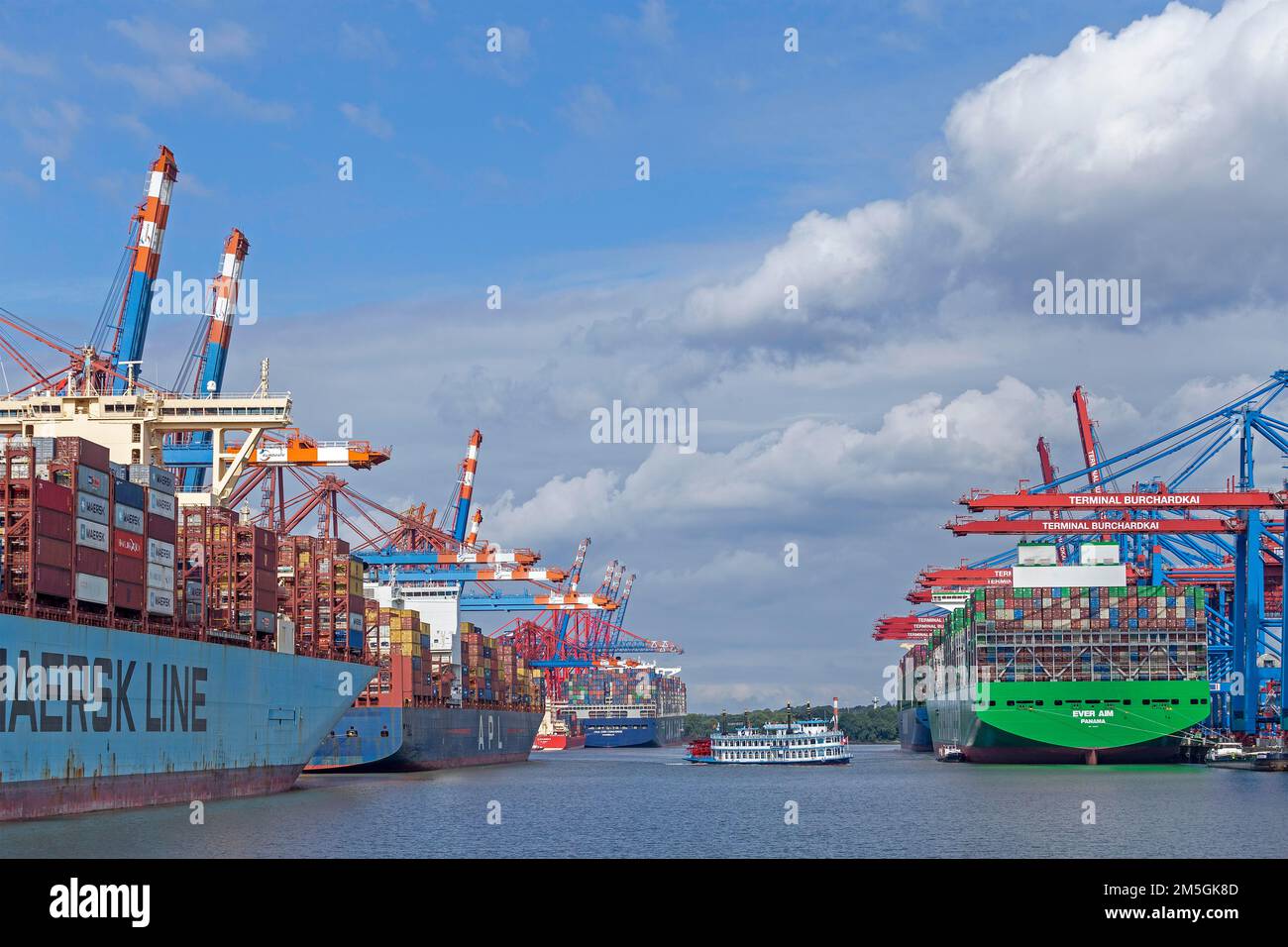 Container ships and excursion boat, paddle steamer Louisiana Star ...