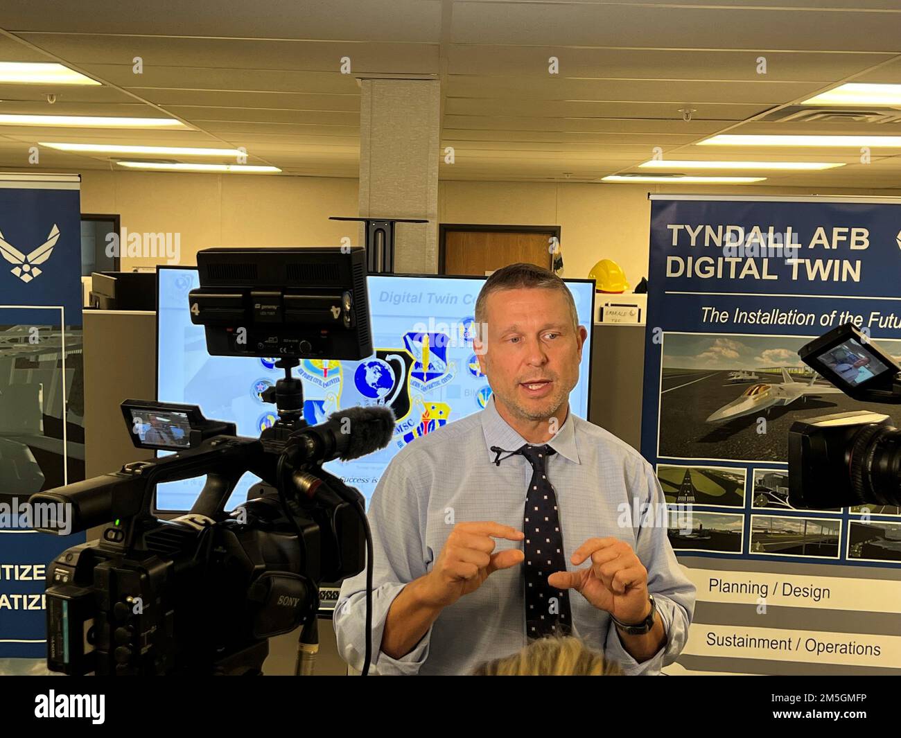 Lowell Usrey presents the launch of the Hololab and Digital Twin at ...