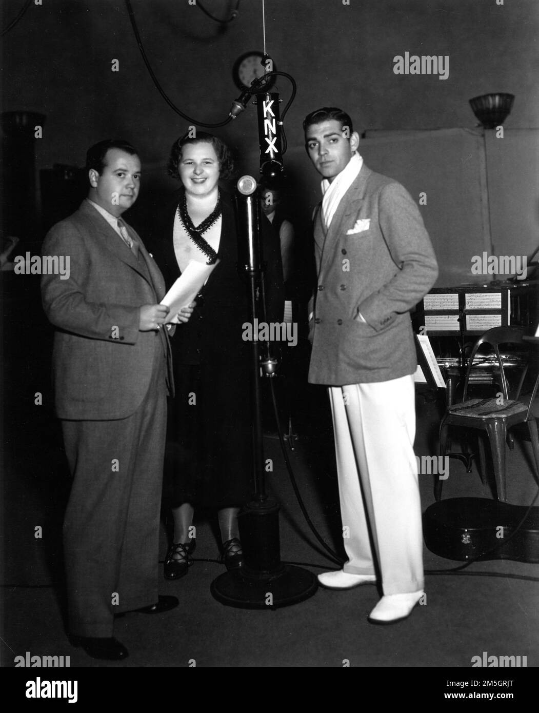 Singer KATE SMITH with her manager TED COLLINS and CLARK GABLE at KNX ...