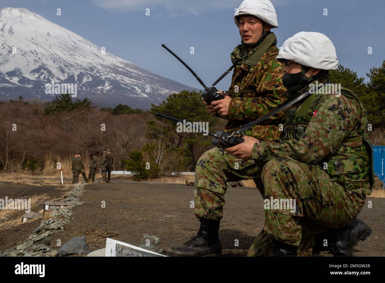 Japanese soldiers with the 1st Amphibious Rapid Deployment Regiment ...