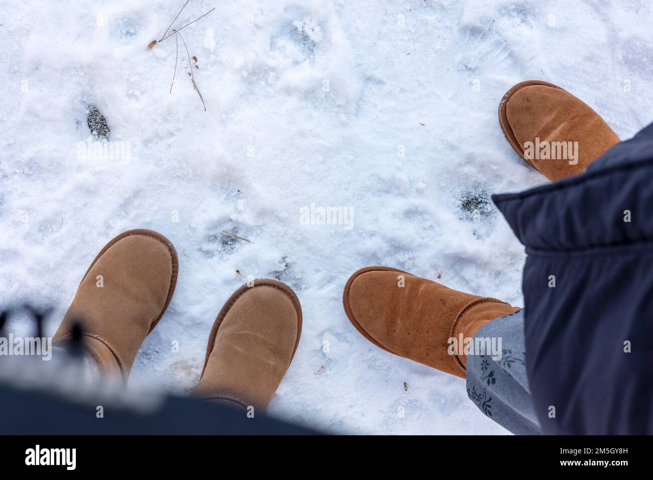 Woman snow footprints hi-res stock photography and images - Alamy