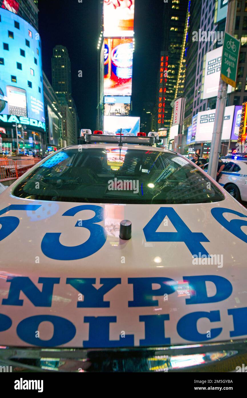 New York police car at the Times Square Stock Photo - Alamy